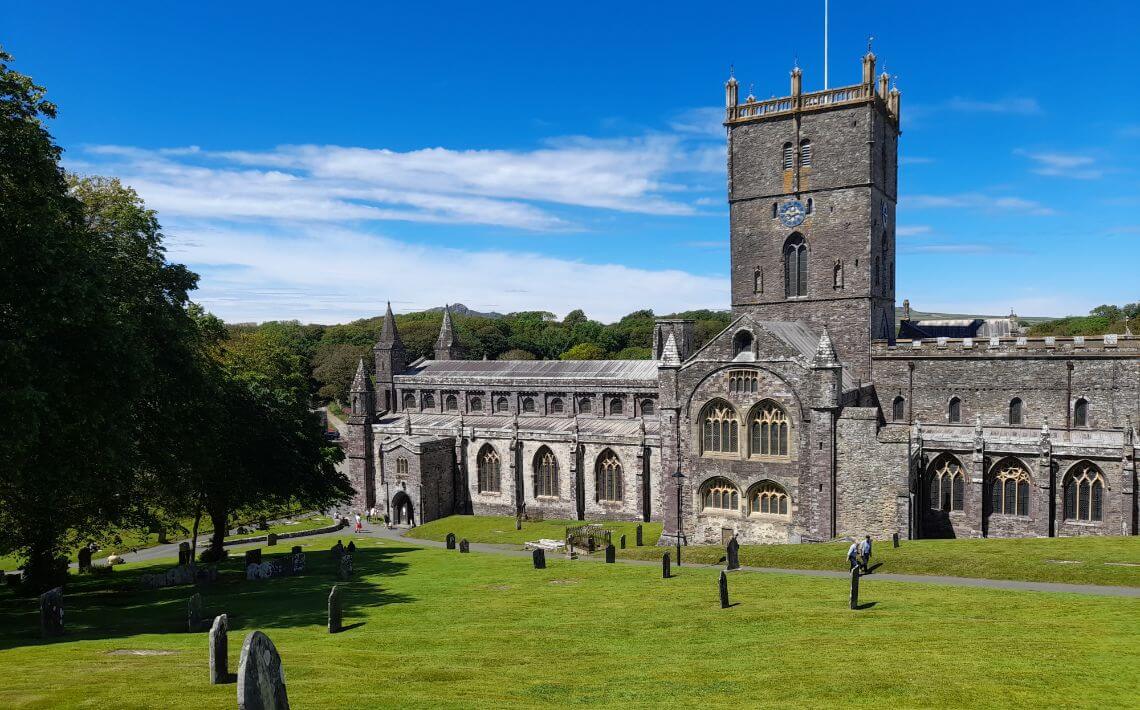 Exeter Airport to Exeter St Davids - Best Rides