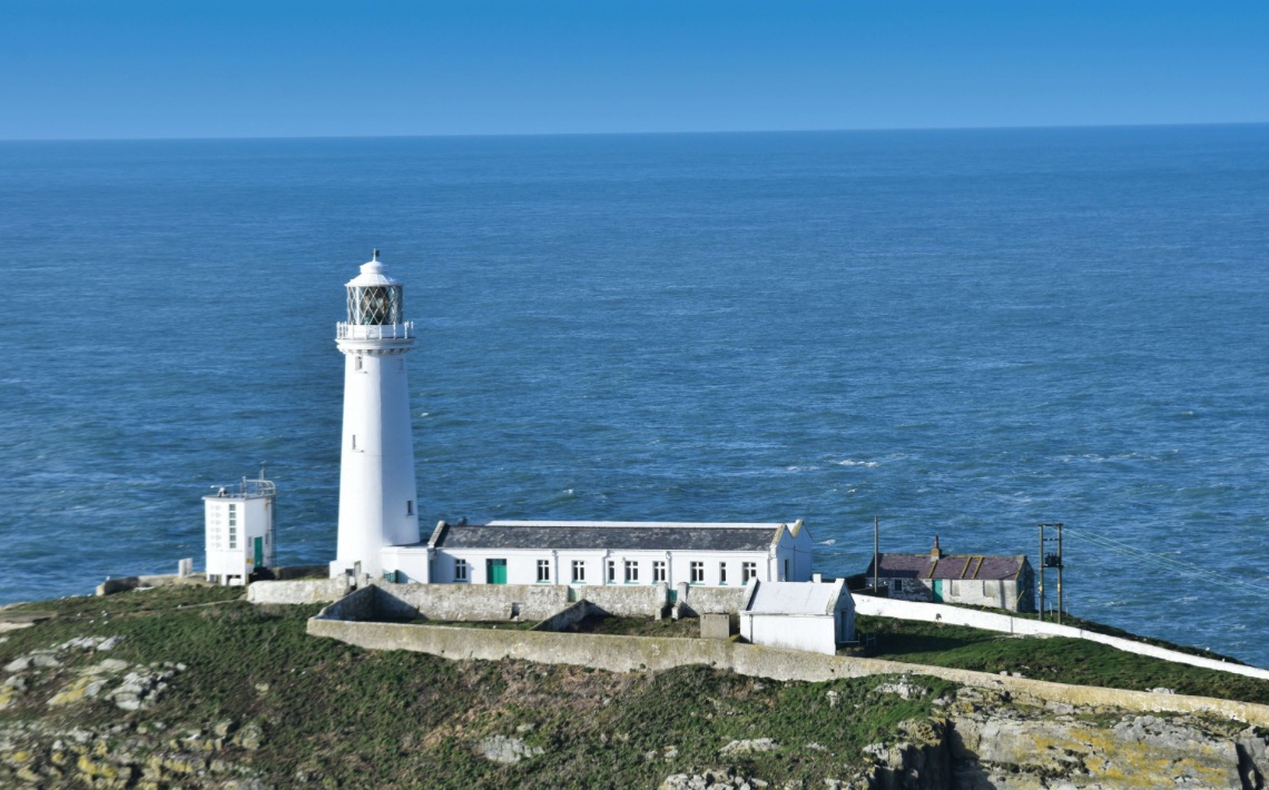 Liverpool Airport to Holyhead | Taxi & Bus & Train